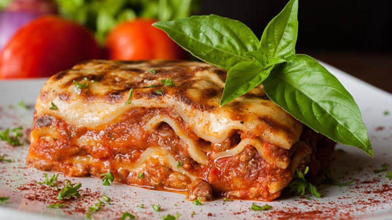 Ricetta Italiana della Lasagna Bolognese: Classico della Cucina